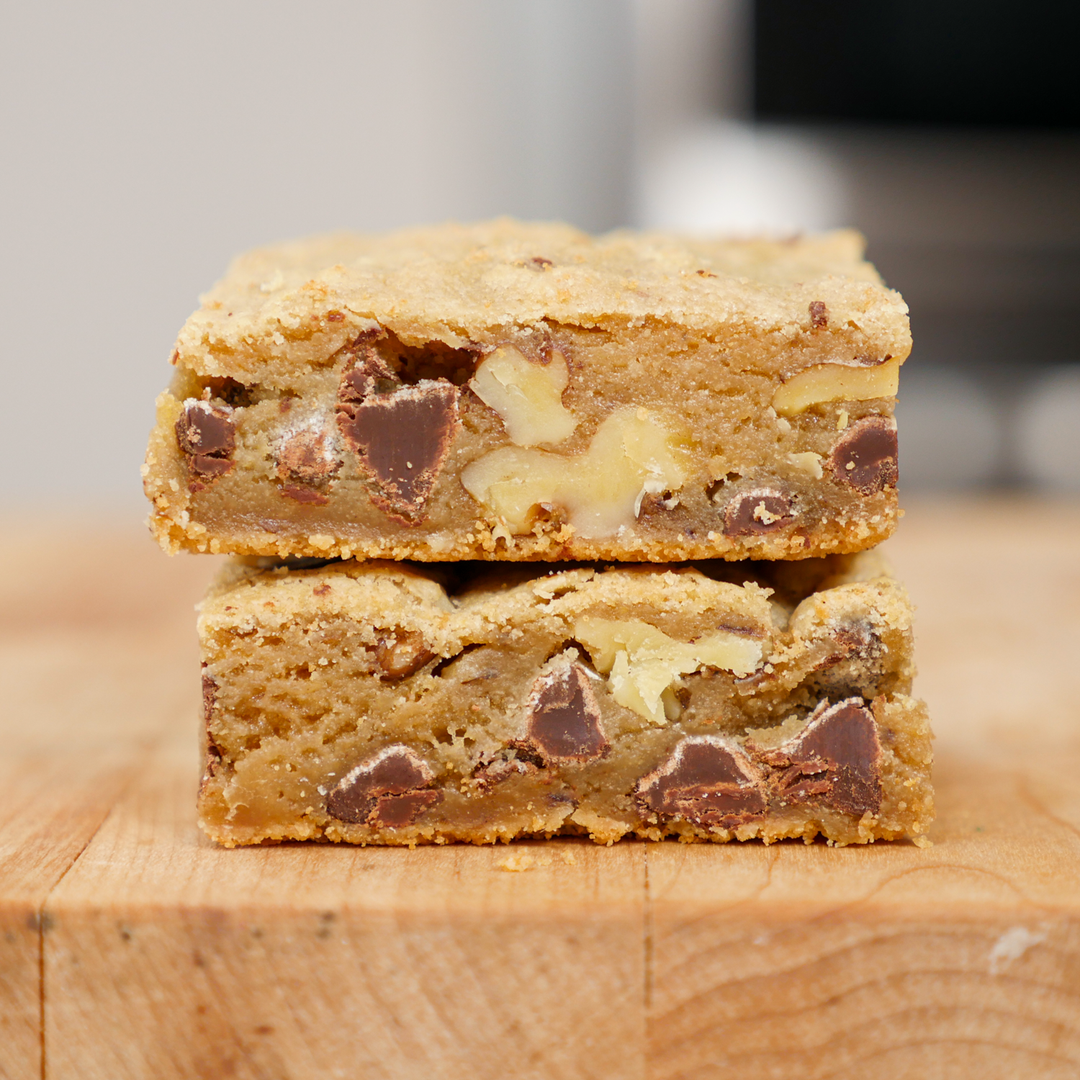 Choco-Nut Blondie – The Little Sugars
